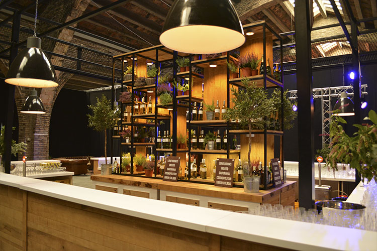 Rent XL bars for your events and weddings